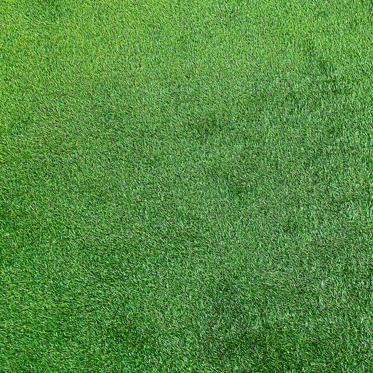 PASTO SINTETICO GREEN GARDEN (ANCHO ROLLO 3.66 MTS) RASURADO CON RIZO